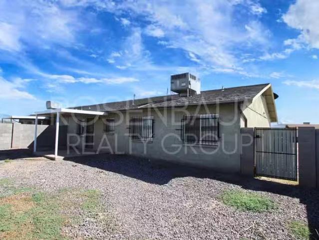 Arizona City, AZ Duplex $1,199.00 Available December 2024.