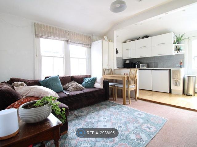 Aristotle Road, London SW4, 3 bed flat to rent, £3,450 pcm | PrimeLocation