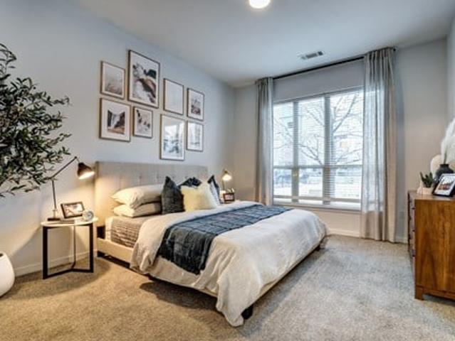 Arista Uptown Excelsior