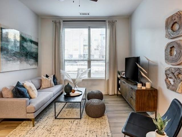 Arista Uptown Enrich