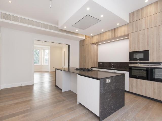 Arkwright Road, London NW3 4 bed apartment to rent £11,245 pcm £2,595 pw