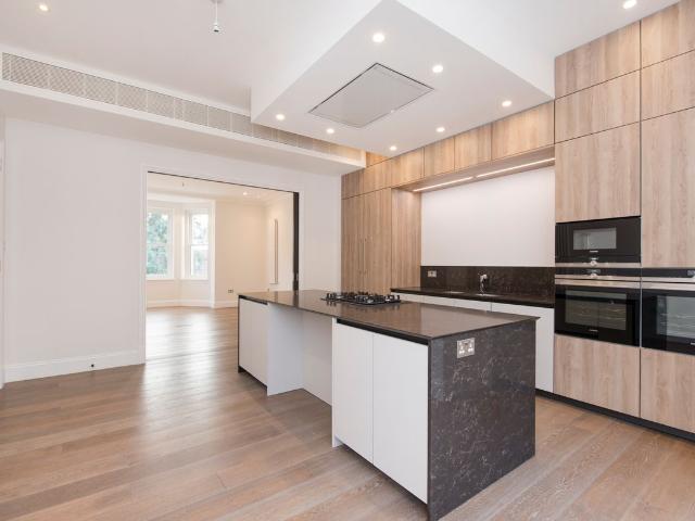 Arkwright Road, London NW3, 4 bed flat to rent, £11,245 pcm | PrimeLocation