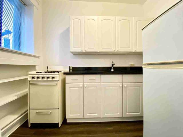 Arkona Apartments Studio Apartment for Rent at 107 1st Ave N, Seattle, WA 98109 Lower Queen Anne