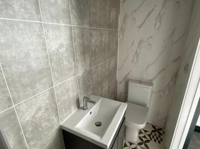 Arksey Lane, Doncaster DN5, Studio to rent, £650 pcm | PrimeLocation