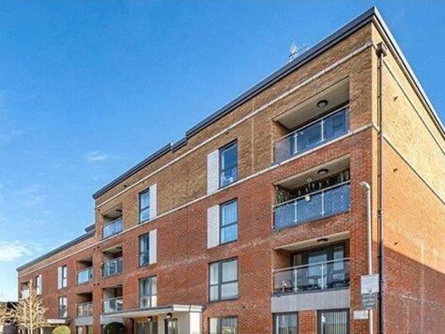 Arla Place, Ruislip, 2 Bedroom Apartment