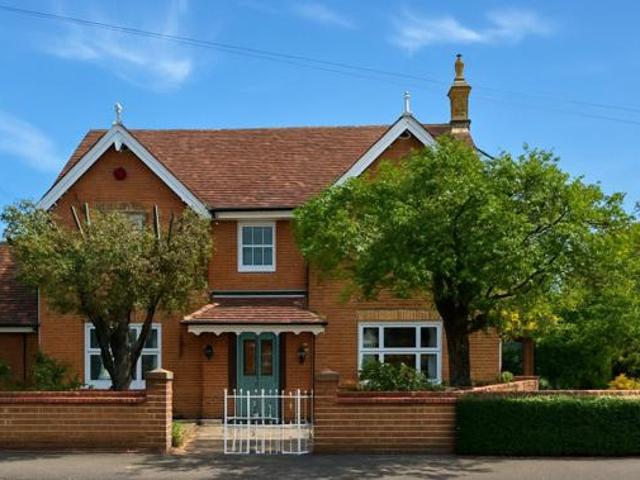 Arlesey Road, Ickleford, 6 Bedroom Detached