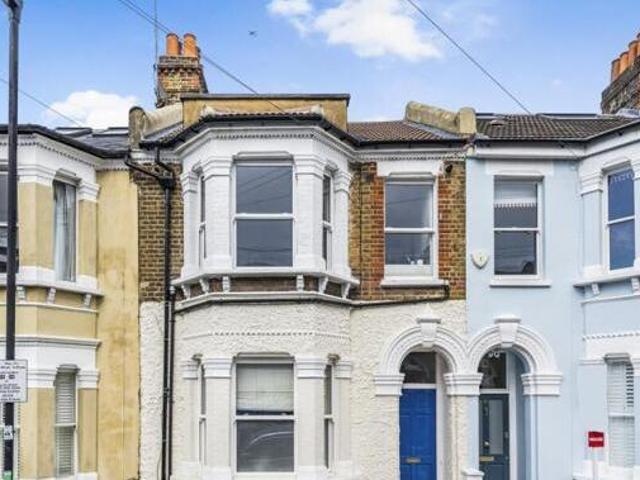 Arlesford Road, Clapham, 2 Bedroom Flat