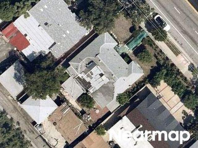 Arleta Ave