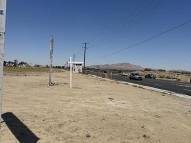 Arlette Dr, Victorville, CA 92392