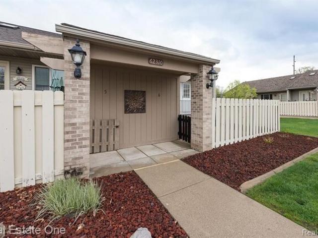 Arlington Cir Unit,south Lyon, Condo For Sale