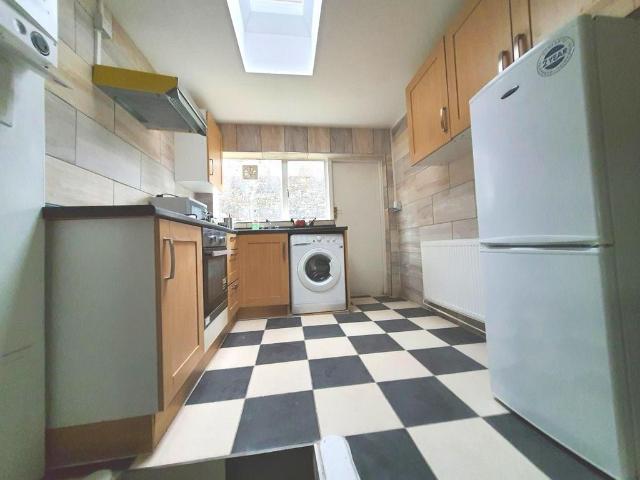 Arlington Avenue, Islington, N17AX 1 bed flat to rent £1,750 pcm £404 pw