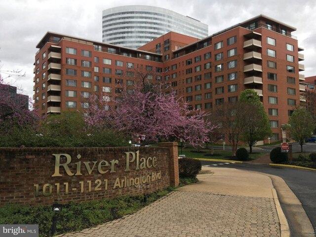 Arlington Blvd Apt,arlington, Condo For Sale