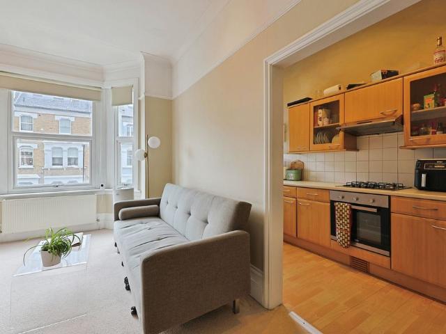 Arlington Gardens, Chiswick, London, W4 4EZ