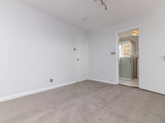 Arlington Gardens, London, W4