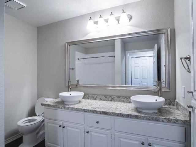 Arlington Hills 1 Bedroom Apartment for Rent at 3200 S Center St, Arlington, TX 76014