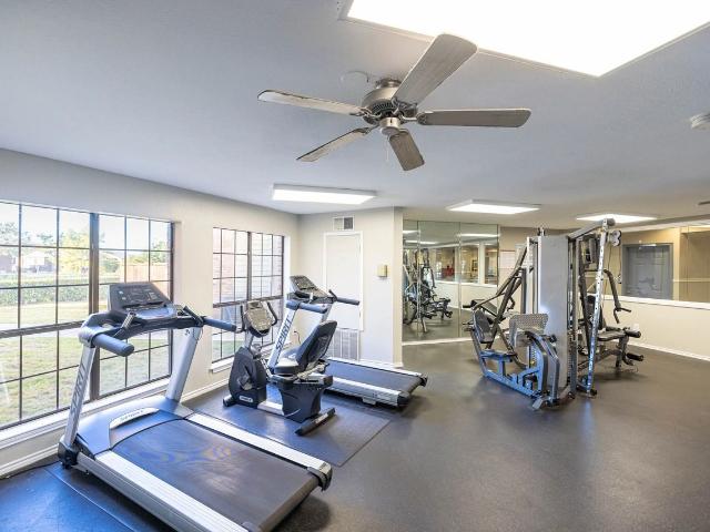 Arlington Hills 2 Bedroom Apartment for Rent at 3200 S Center St, Arlington, TX 76014
