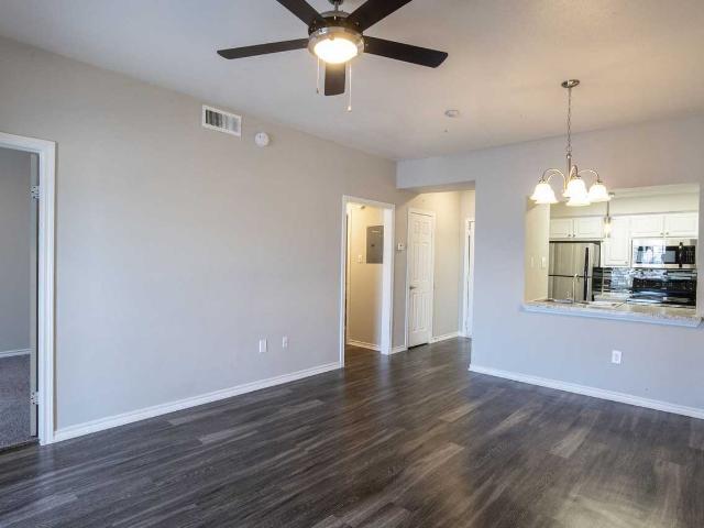Arlington Hills 2 Bedroom Apartment for Rent at 3200 S Center St, Arlington, TX 76014