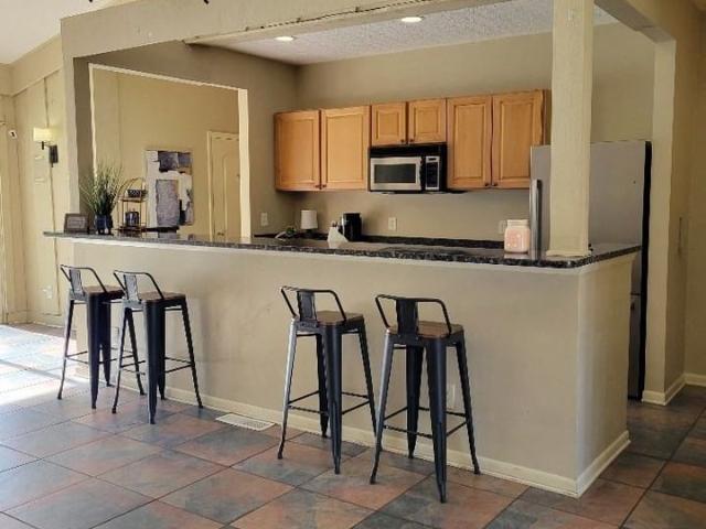 Arlington Pointe 2 Bedroom Apartment for Rent at 2565 Riverside Dr, Columbus, OH 43221 Scioto Trace