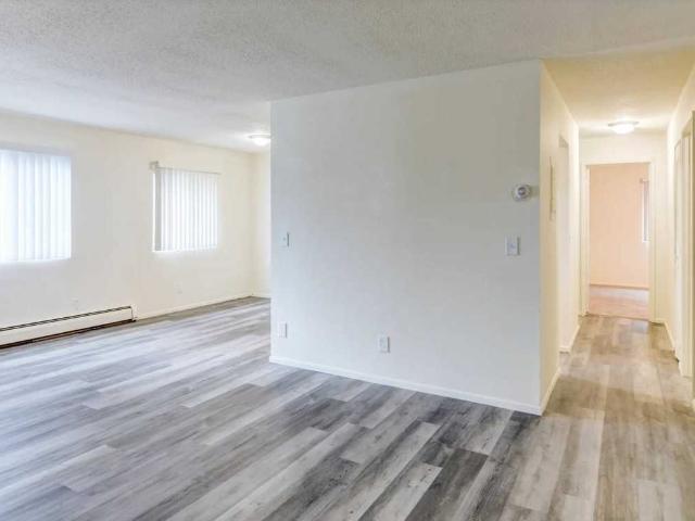 Arlington Place 2 Bedroom Apartment for Rent at 97 Arlington Ave W, St. Paul, MN 55117 North of Maryland