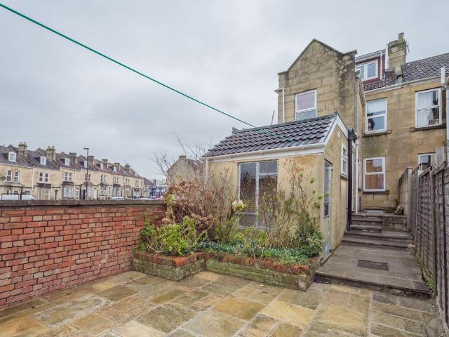 Arlington Road, Bath BA2, 1 bed flat to rent, £1,400 pcm | PrimeLocation