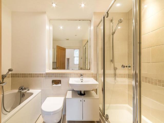 Arlington Road, Camden, London, NW1 1 bed flat to rent £2,650 pcm £612 pw