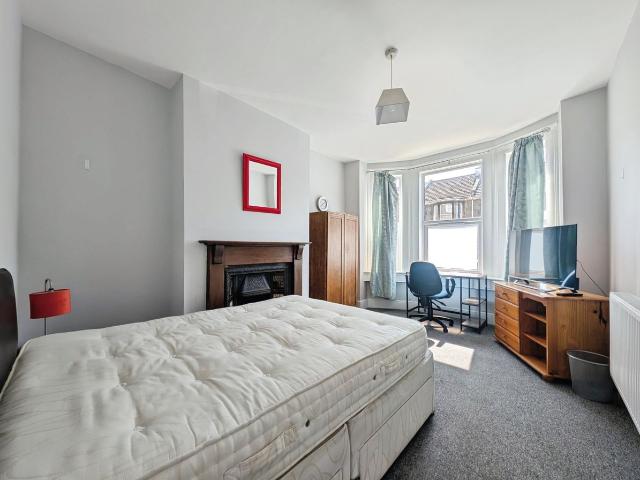 Arlington Road, Oldfield Park, Bath BA2, Room to rent, £700 pcm | PrimeLocation