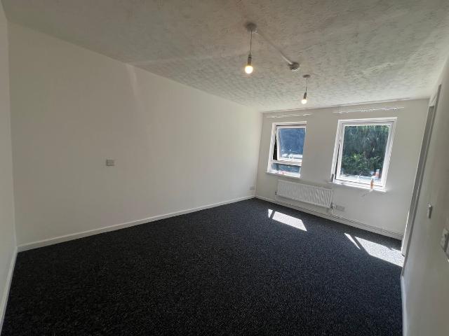 Arlington Road, Sully, Penarth CF64, Studio to rent, £850 pcm | PrimeLocation