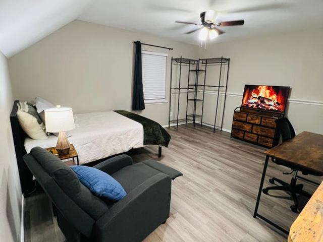 Arlington Room for Rent Bills paid & Furnished