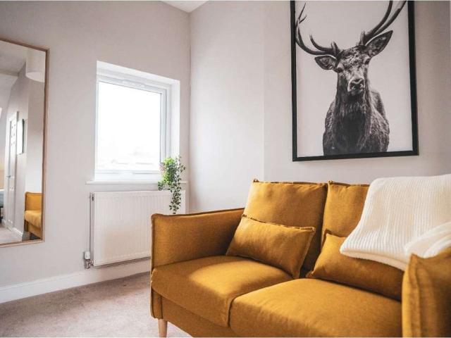Arpley Street Room 4