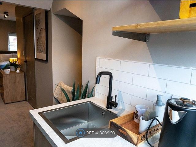 Arpley Street, Warrington WA1, Room to rent, £790 pcm | PrimeLocation