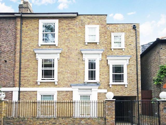 Arragon Road, Twickenham TW1 2 bed flat to rent £2,000 pcm £462 pw