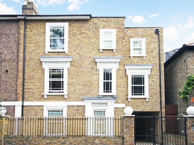 Arragon Road, Twickenham TW1, 2 bed flat to rent, £2,000 pcm | PrimeLocation