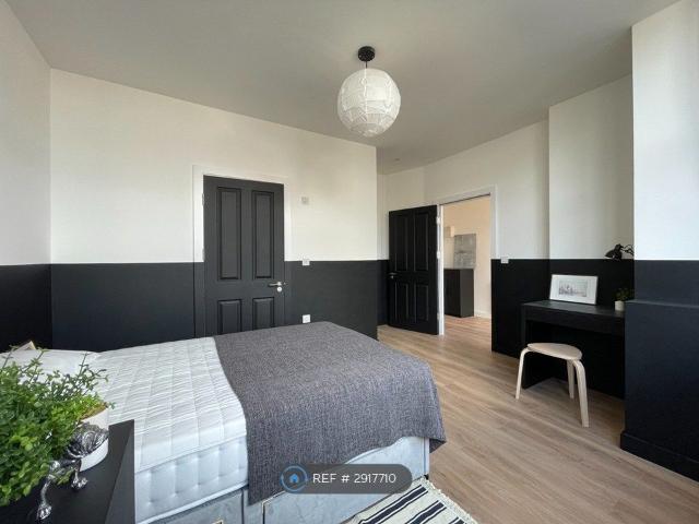 Arras Avenue, Morden SM4, Room to rent, £1,080 pcm | PrimeLocation
