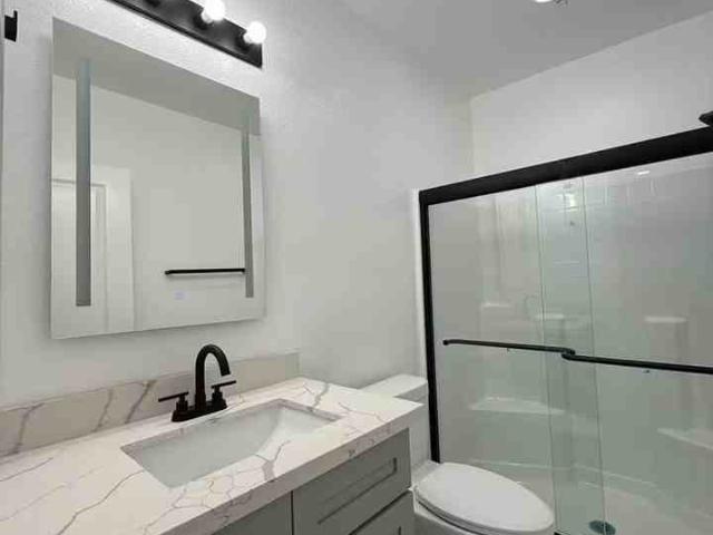 Arrow Apartments 16220 Arrow Blvd, Fontana, CA 92335 2 Bedroom Apartment for Rent at 16220 Arrow Blvd, Fontana, CA 92335