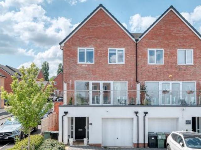 Arrow Drive, Cofton Hackett, 4 Bedroom Semi detached