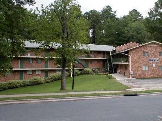 Arrowhead Apartments 2 Bedroom Apartment for Rent at 2412 Vesson Ave, Durham, NC 27707 Duke Forest