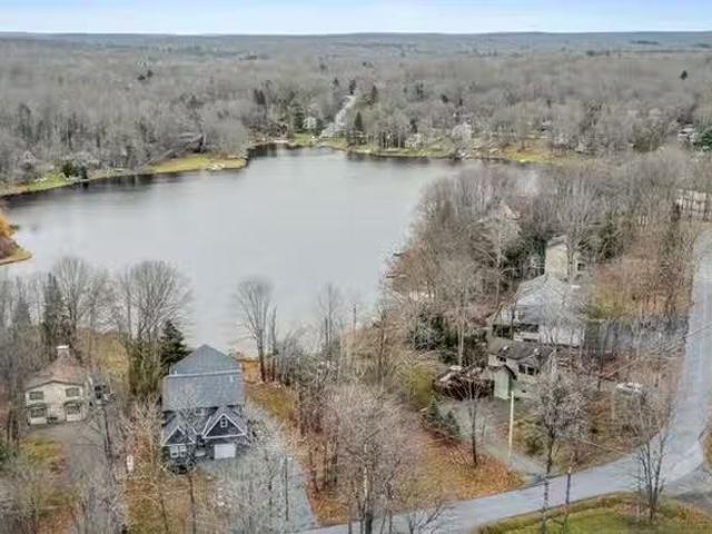 Arrowhead Drive