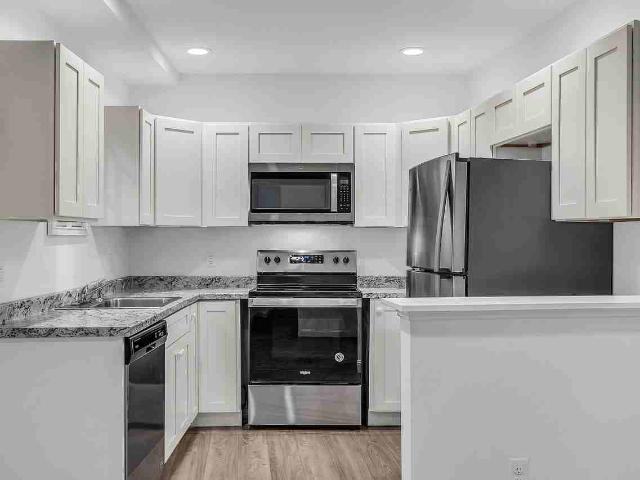 Arrowpoint at South Grove 1 Bedroom Apartment for Rent at 2 S Grove St, Bradford, MA 01835