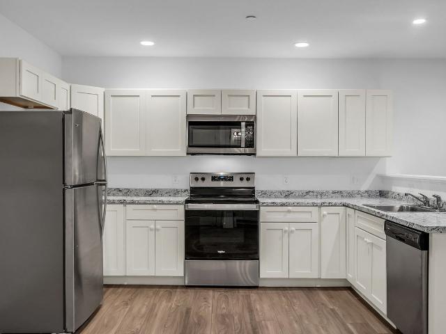 Arrowpoint at South Grove 2 Bedroom Apartment for Rent at 2 S Grove St, Bradford, MA 01835