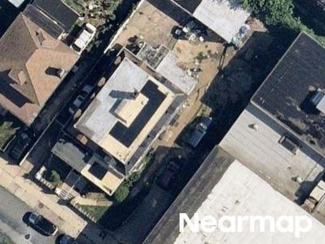 Arrott St