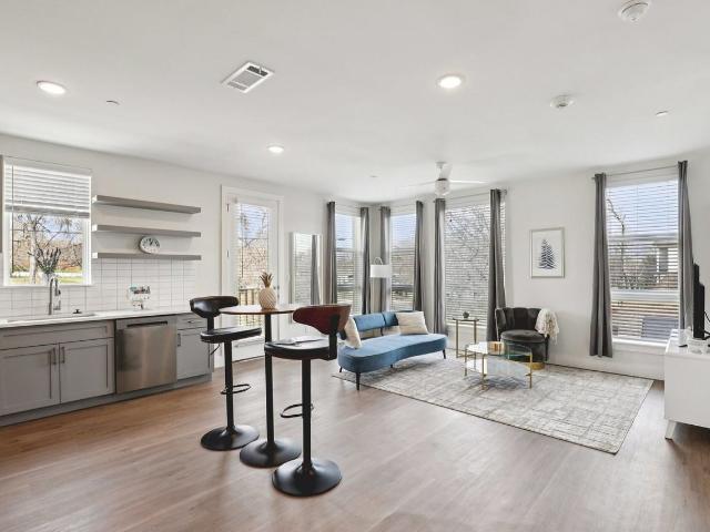 Arroyo Oaks 1 Bedroom Apartment for Rent at 2300 Arroyo Ave, Dallas, TX 75219