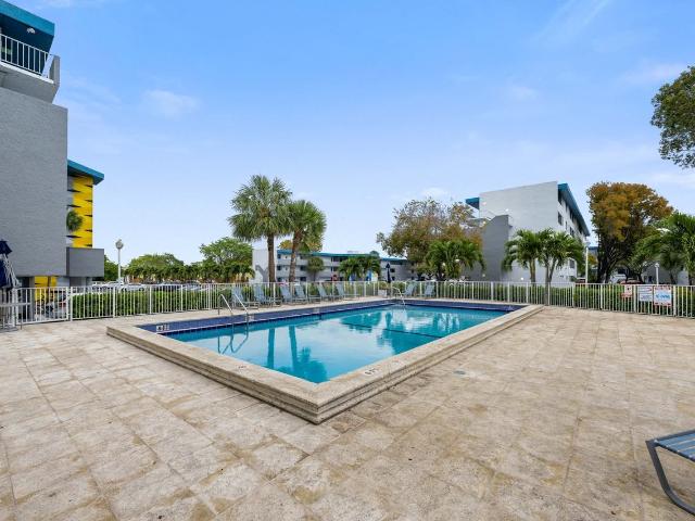 Art 88 by Trion Living 1 Bedroom Apartment for Rent at 8855 Fontainebleau Blvd, Fountainebleau, FL 33172 Fontainbleau East