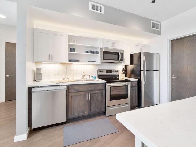 Art Bloc Studio Apartment for Rent at 335 Cedar St, Waterloo, IA 50701 Downtown Waterloo