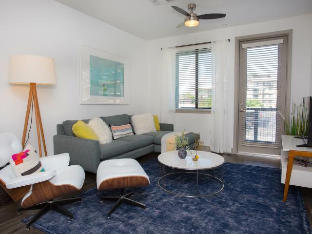 Art on Highland 2 Bedroom Apartment for Rent at 4626 N 16th St, Phoenix, AZ 85016