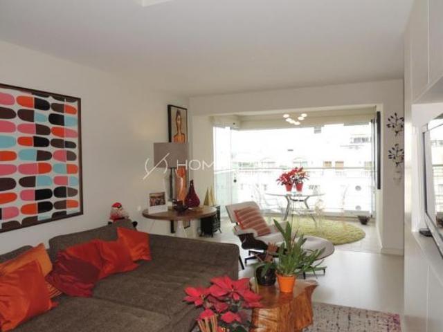 Apartamento à venda Jardim Paulista, 3 quartos, 148 m², duplex andar alto, varanda e lazer completo