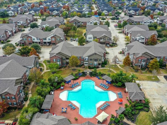 Artesian on Westheimer 2 Bedroom Apartment for Rent at 13099 Westheimer Rd, Houston, TX 77077 Eldridge West Oaks
