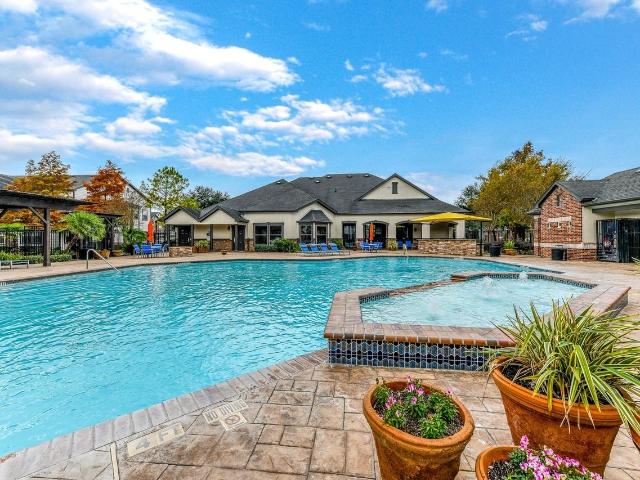 Artesian on Westheimer 2 Bedroom Apartment for Rent at 13099 Westheimer Rd, Houston, TX 77077 Eldridge West Oaks