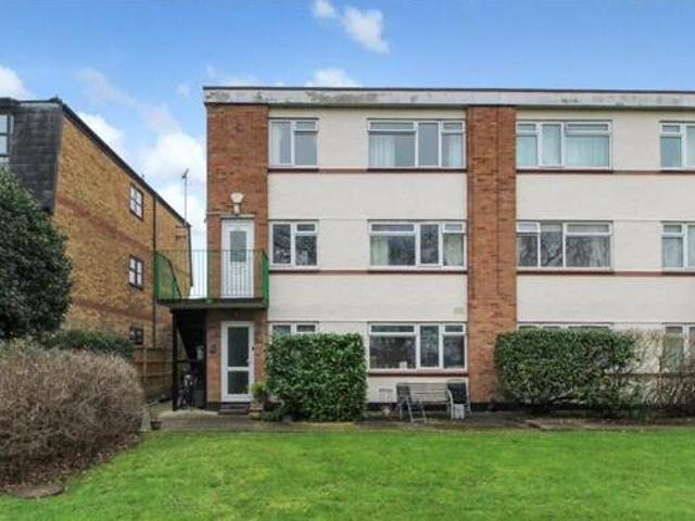 Arterial Road, Leigh on sea, 2 Bedroom Apartment