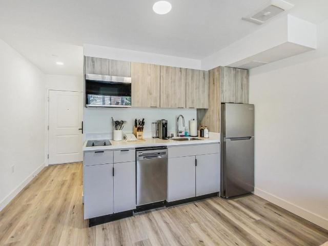 ArtHaus Jack London Studio Apartment for Rent at 233 Broadway, Oakland, CA 94607 Produce and Waterfront