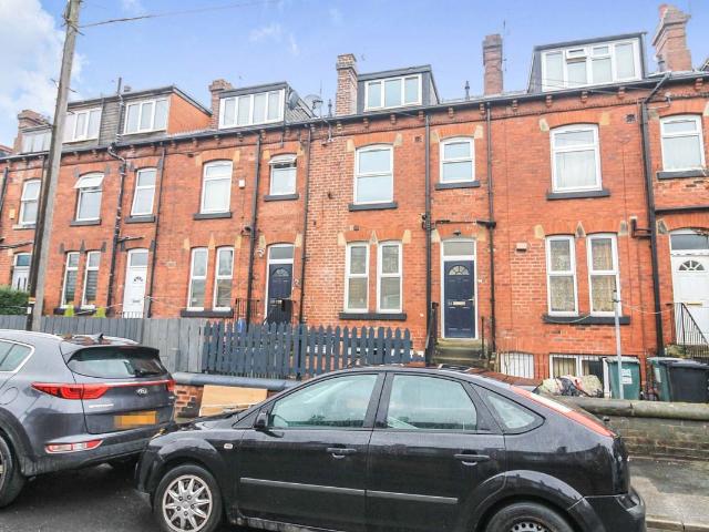 Arthington Grove, Hunslet, Leeds LS10, 3 bed terraced house to rent, £1,100 pcm | PrimeLocation